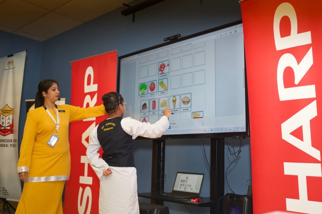 Sharp Malaysia Donates Smart Classroom Solution To Underprivileged Schools
