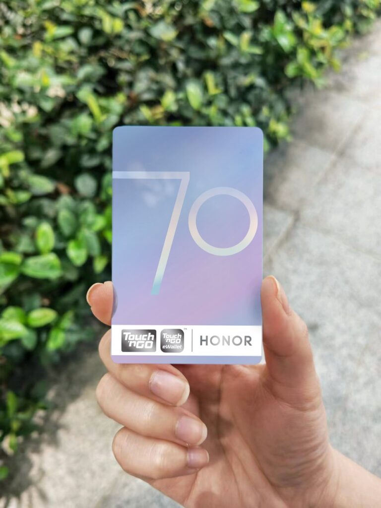 HONOR 70 Comes With Touch 'n Go Limited Edition Gift Box For RM1,999